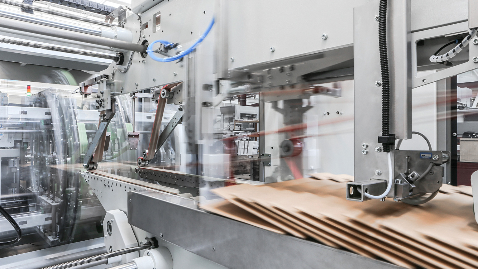 Bobst lance un nouvel empaqueteur de caisses ondulées